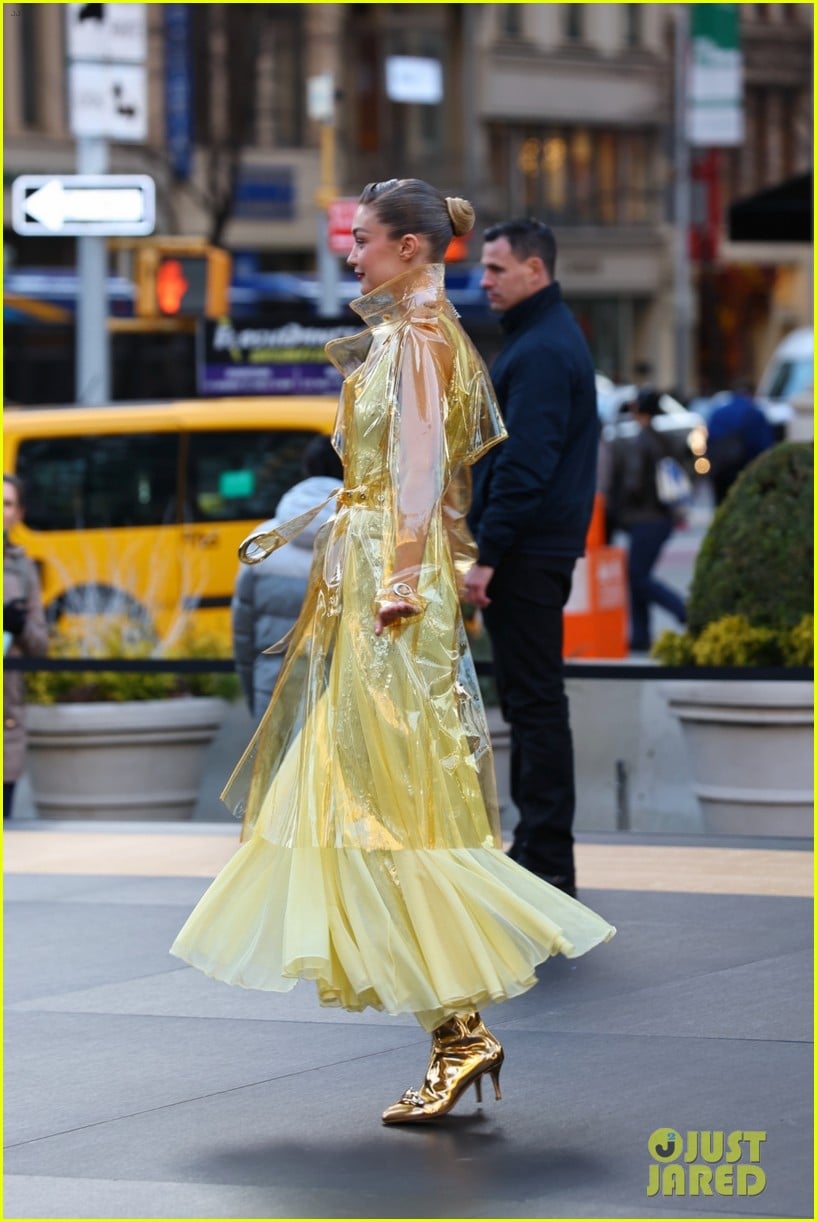 Gigi Hadid Attends Paco Rabanne Million Gold For Her Fragrance Event ...