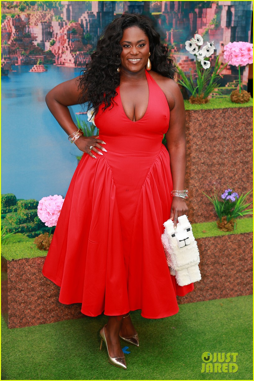 Jason Momoa Gets Into Character as 'The Garbage Man' at 'A Minecraft ...