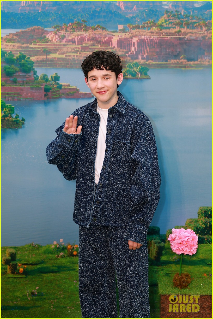 Jason Momoa Gets Into Character as 'The Garbage Man' at 'A Minecraft ...