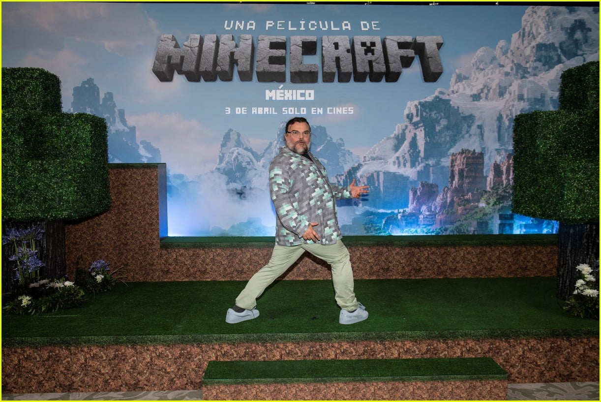 Jason Momoa Gets Into Character as 'The Garbage Man' at 'A Minecraft ...