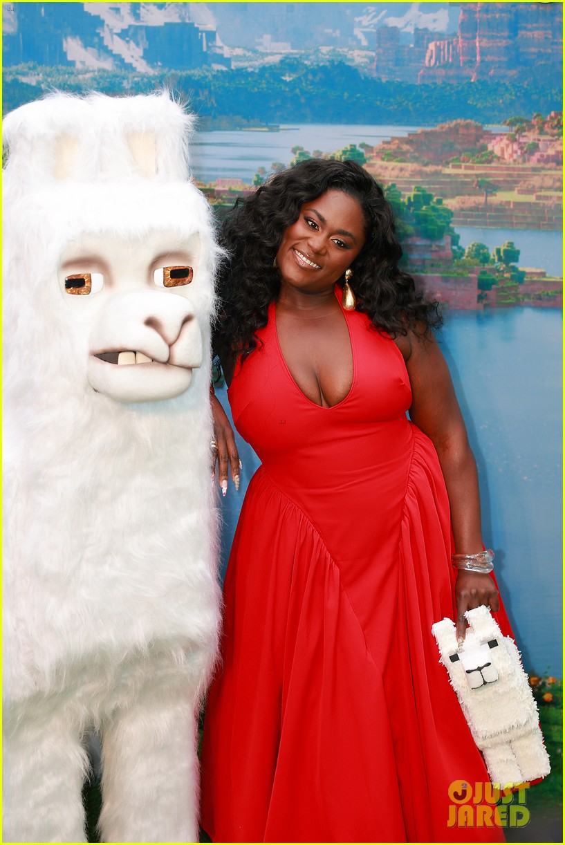 Jason Momoa Gets Into Character as 'The Garbage Man' at 'A Minecraft ...