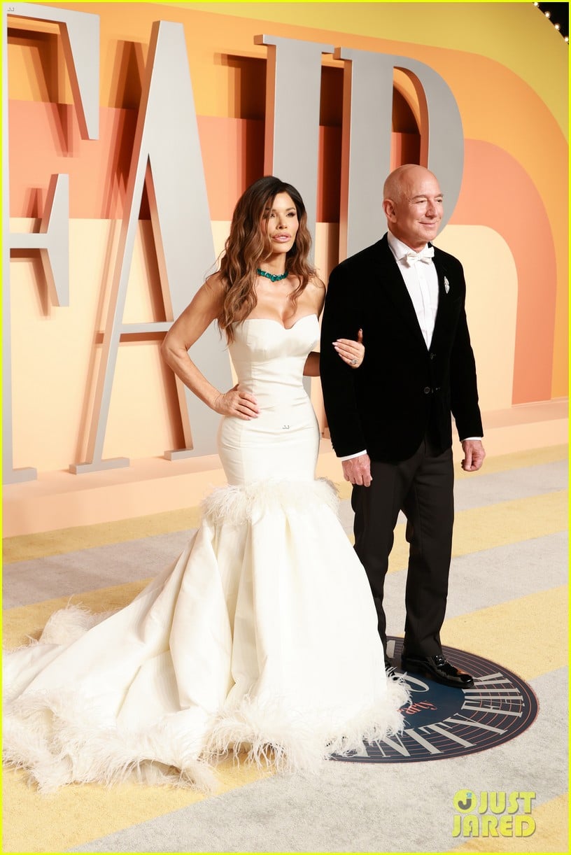 Jeff Bezos & Lauren Sanchez Look Wedding Ready at Vanity Fair Oscar Party 2025: Photo 5132986 ...