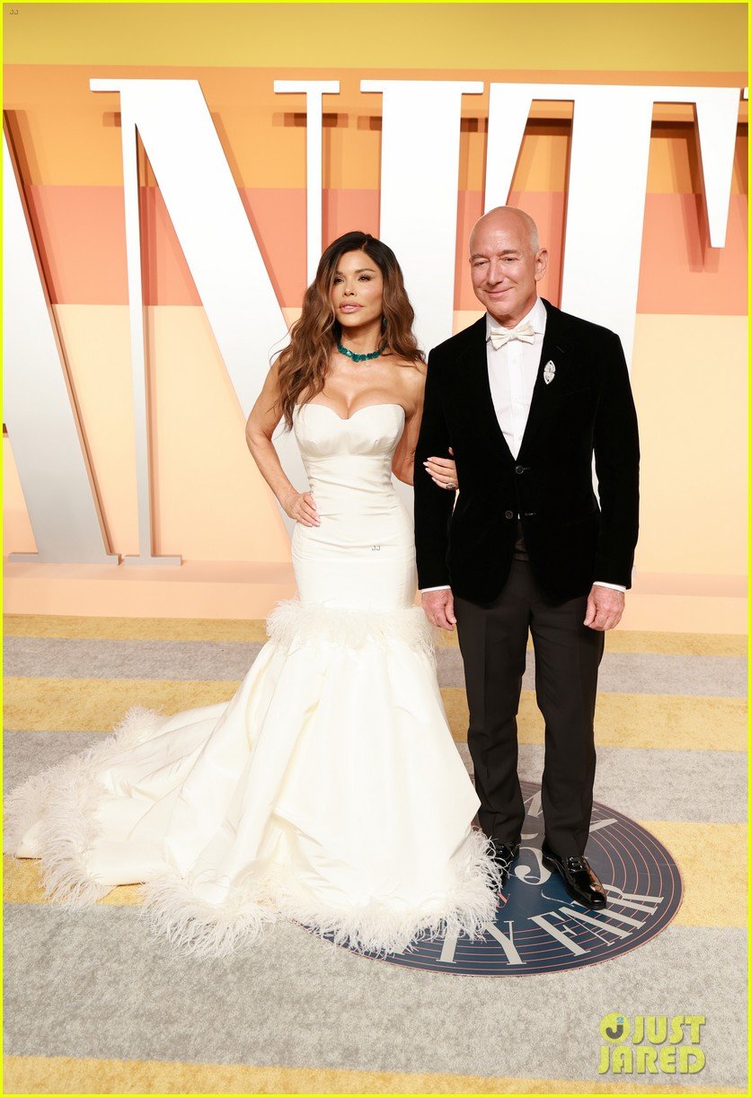 Jeff Bezos & Lauren Sanchez Look Wedding Ready at Vanity Fair Oscar Party 2025: Photo 5132988 ...