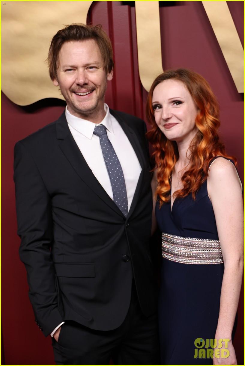 'Westworld' Actor Jimmi Simpson's Girlfriend Defends Their Age Gap After Going Viral on TikTok ...