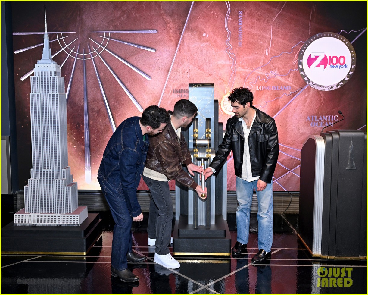 The Jonas Brothers Kick Off 20th Anniversary Celebration By Lighting Up ...