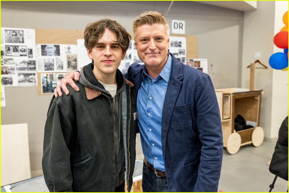 Jeremy Jordan Joins 'Floyd Collins' Cast for Press Day Ahead of the ...