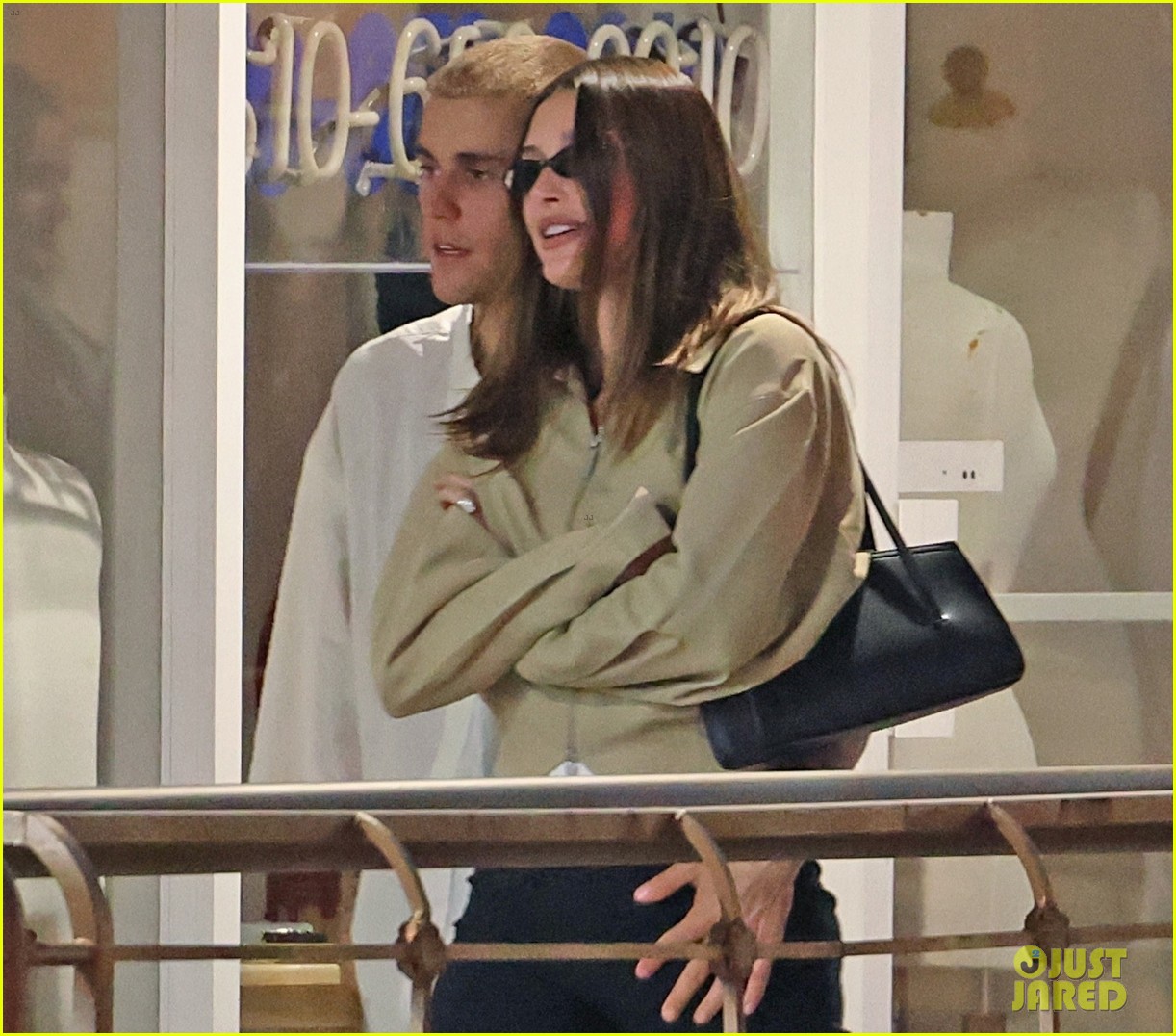 Justin & Hailey Bieber Have a Dinner Date at a Sushi Restaurant ...