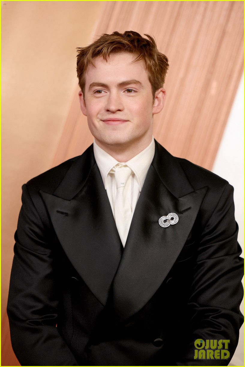 The Wild Robot's Kit Connor & 'Heartstopper' Co-Stars Joe Locke ...