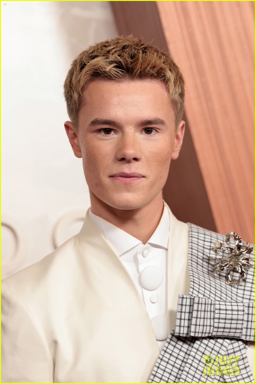 The Wild Robot's Kit Connor & 'Heartstopper' Co-Stars Joe Locke ...