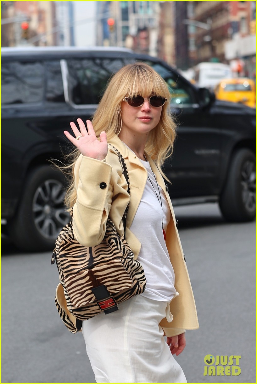 Jennifer Lawrence Wears Cute Spring Outfit for Day Out in NYC: Photo ...