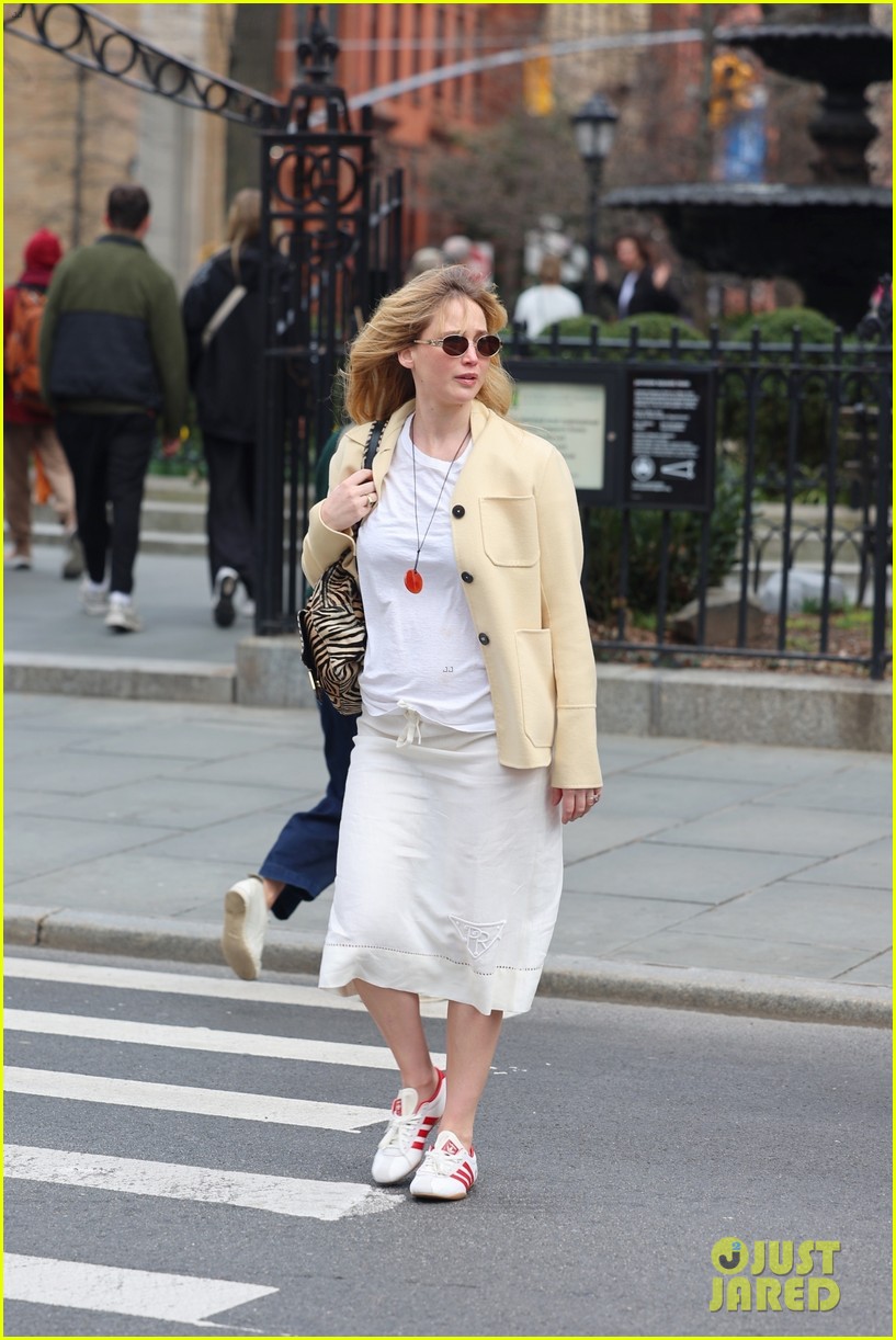 Jennifer Lawrence Wears Cute Spring Outfit for Day Out in NYC: Photo ...