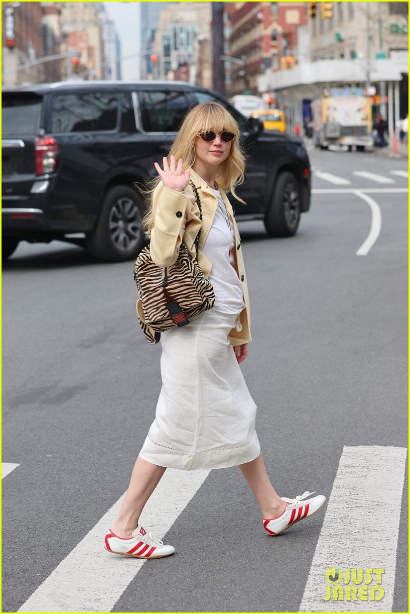 Jennifer Lawrence Wears Cute Spring Outfit for Day Out in NYC: Photo ...
