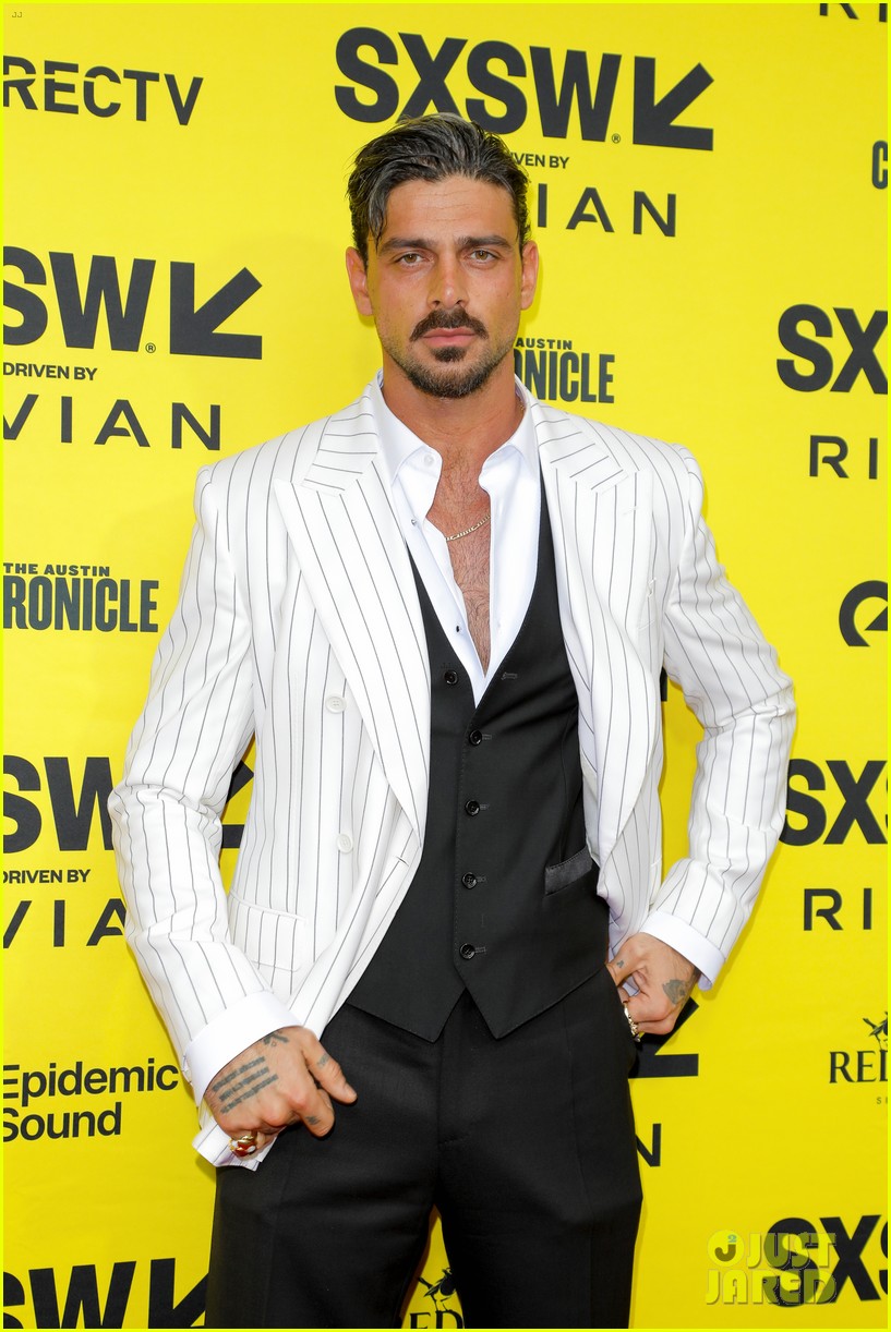 Blake Lively Returns to Red Carpet for 'Another Simple Favor' SXSW ...