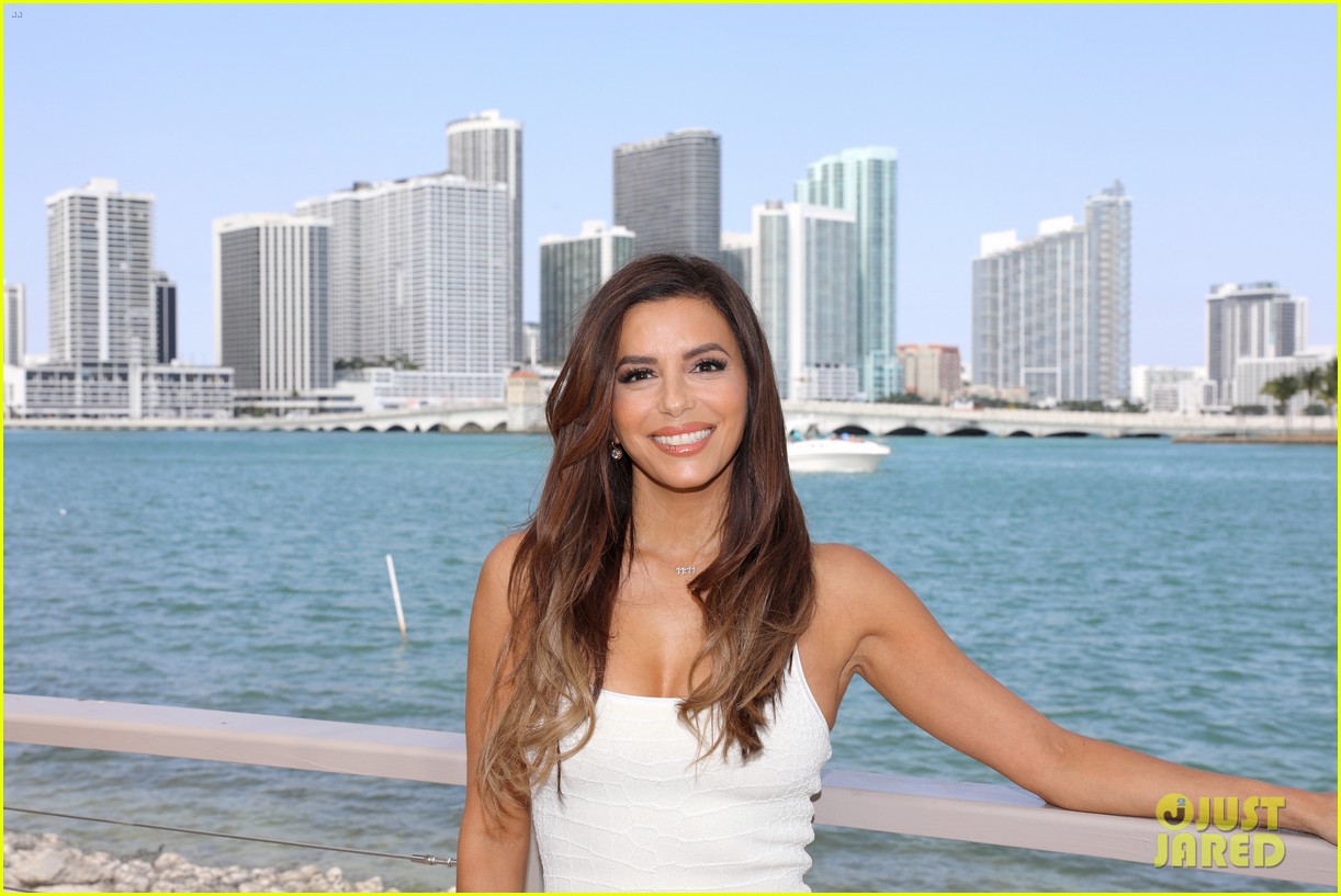 Eva Longoria Gets Friend Jessica Alba's Support at 'Alexander' Movie ...