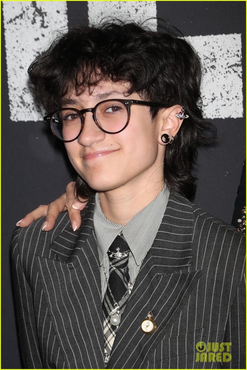 Jennifer Lopez Brings Child Emme, 17, to Broadway's 'Othello' Opening ...