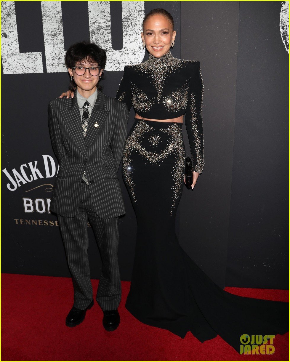 Jennifer Lopez Brings Child Emme, 17, to Broadway's 'Othello' Opening Night in Rare Outing ...