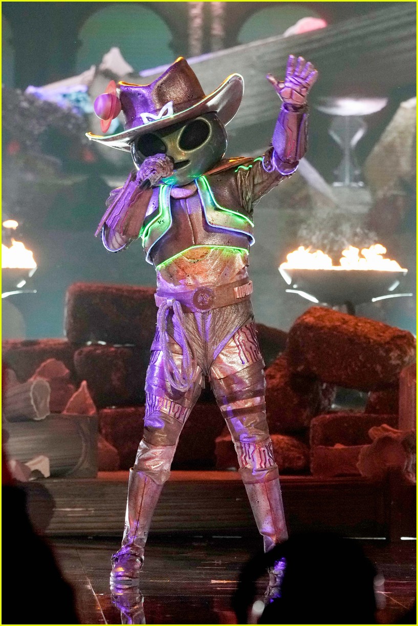 Photo: space ranger masked singer clues 02 | Photo 5134050 | Just Jared ...