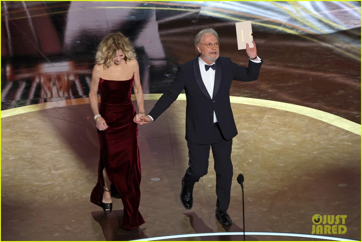 Meg Ryan & Billy Crystal Reunite to Present Best Picture at Oscars 2025 ...