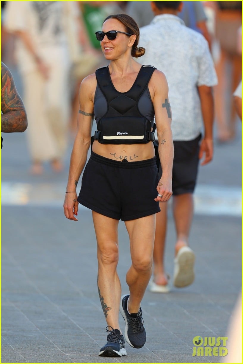 Spice Girls' Mel C Hits the Beach With Hunky Boyfriend Chris Dingwall ...