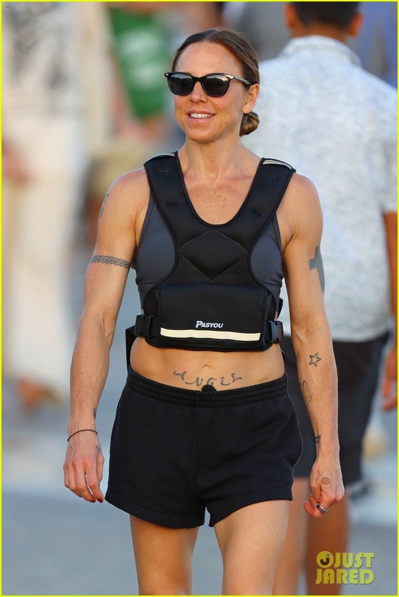 Spice Girls' Mel C Hits the Beach With Hunky Boyfriend Chris Dingwall ...