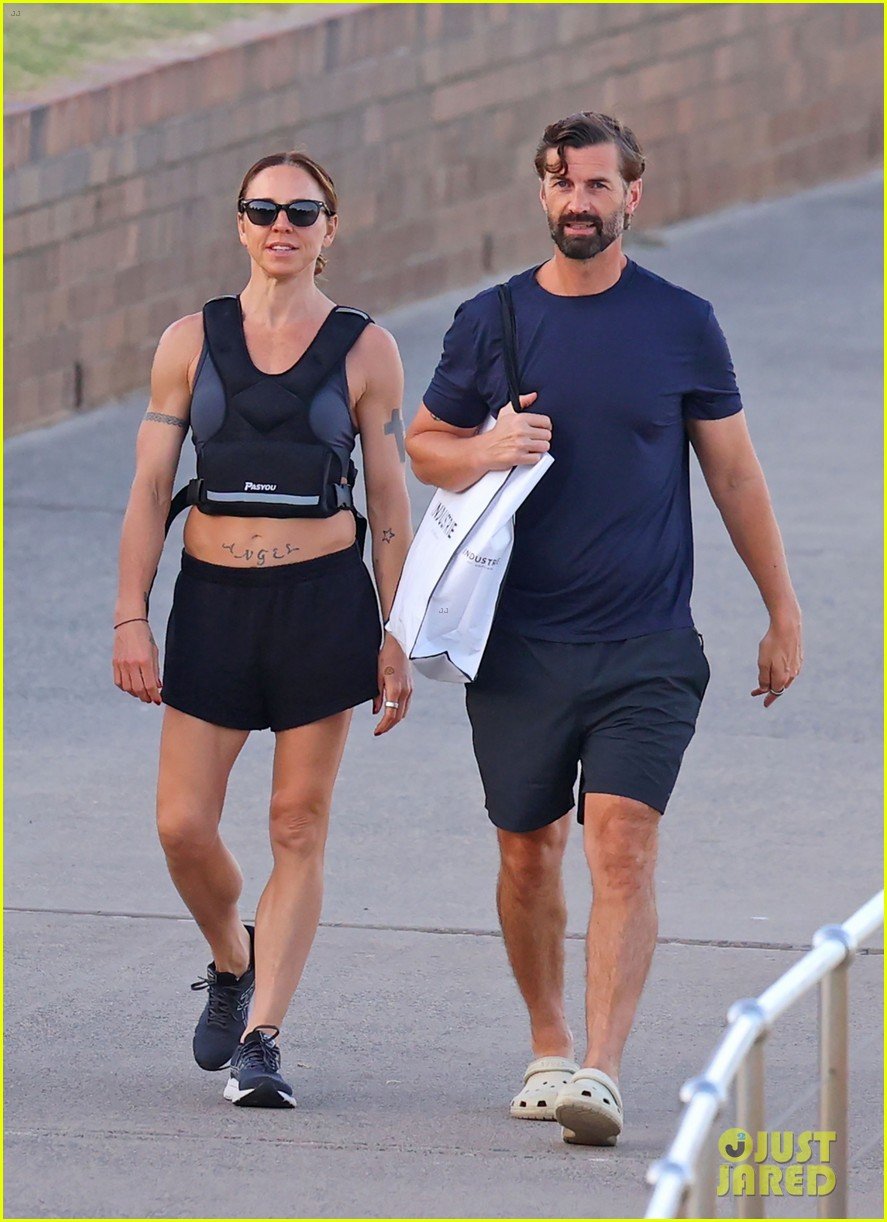 Spice Girls' Mel C Hits the Beach With Hunky Boyfriend Chris Dingwall ...