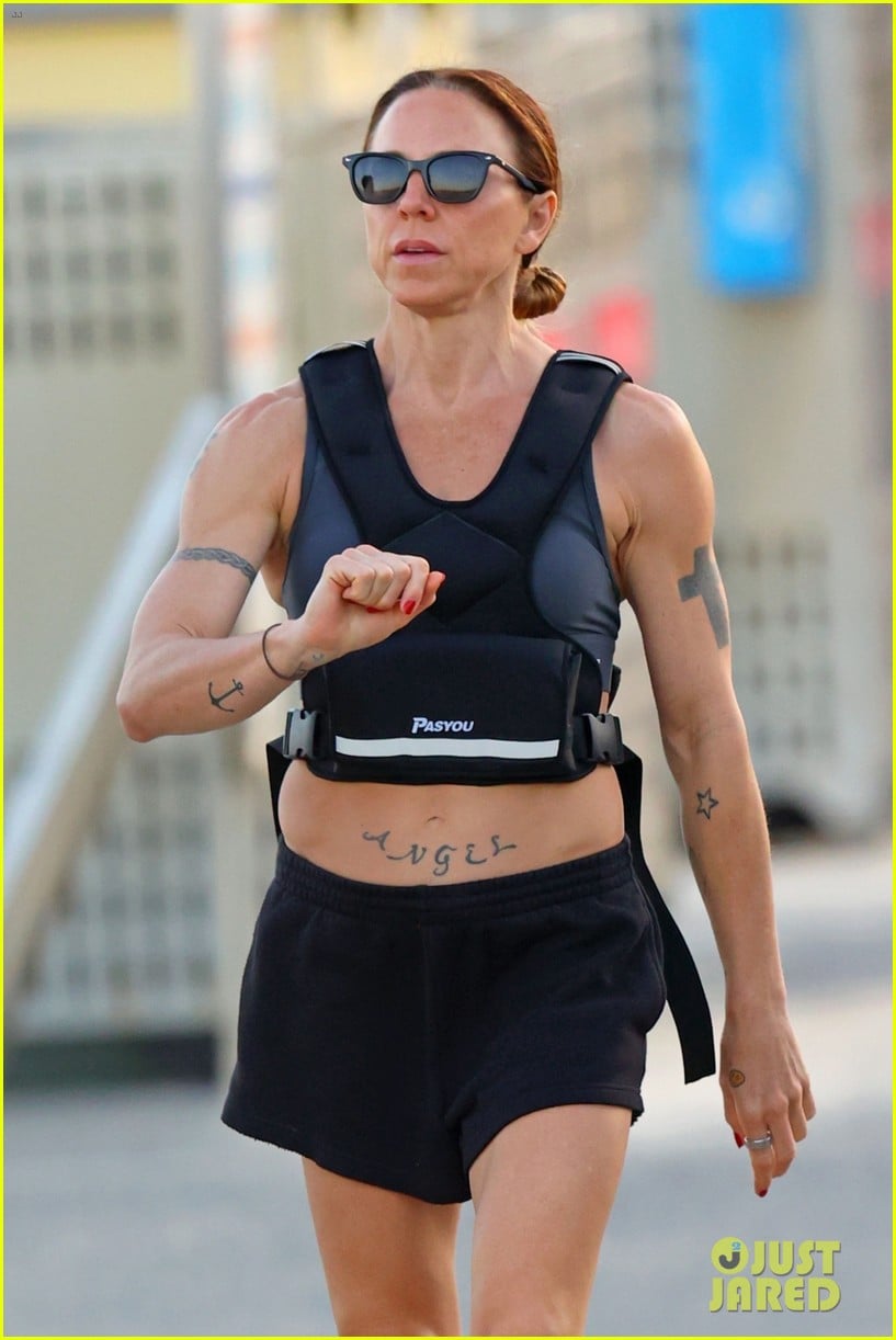 Spice Girls' Mel C Hits the Beach With Hunky Boyfriend Chris Dingwall ...