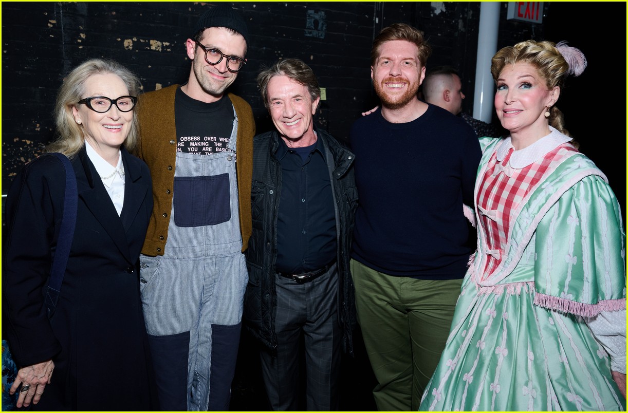 Jennifer Lopez, Meryl Streep & More Visit Betty Gilpin Ahead of Her ...