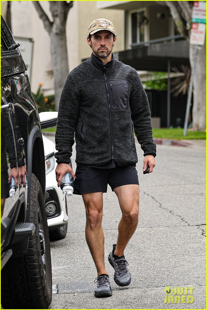 New Dad Milo Ventimiglia Bares Fit Legs in Short Shorts After a Workout ...