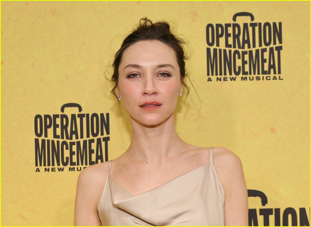 London's Hottest New Musical, 'Operation Mincemeat,' Opens on Broadway ...