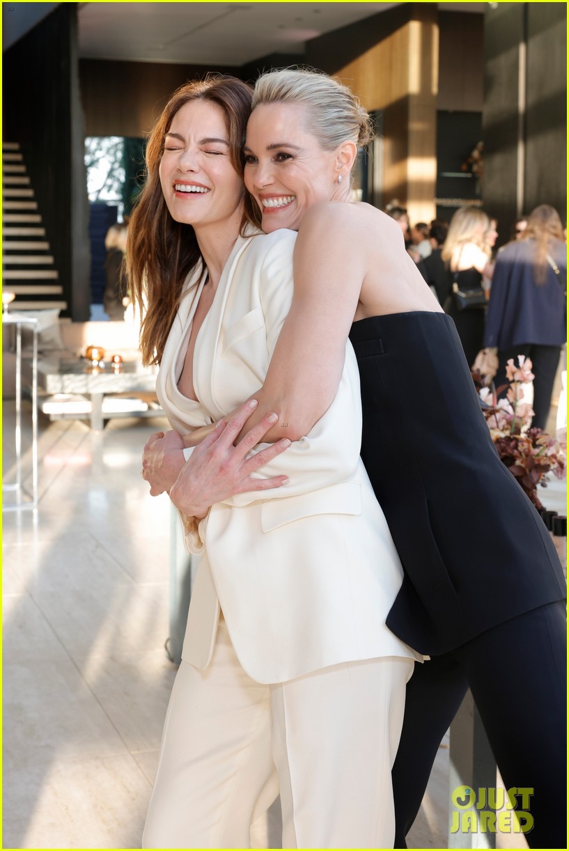 'White Lotus' Stars Michelle Monaghan & Leslie Bibb Have a Girls Night ...