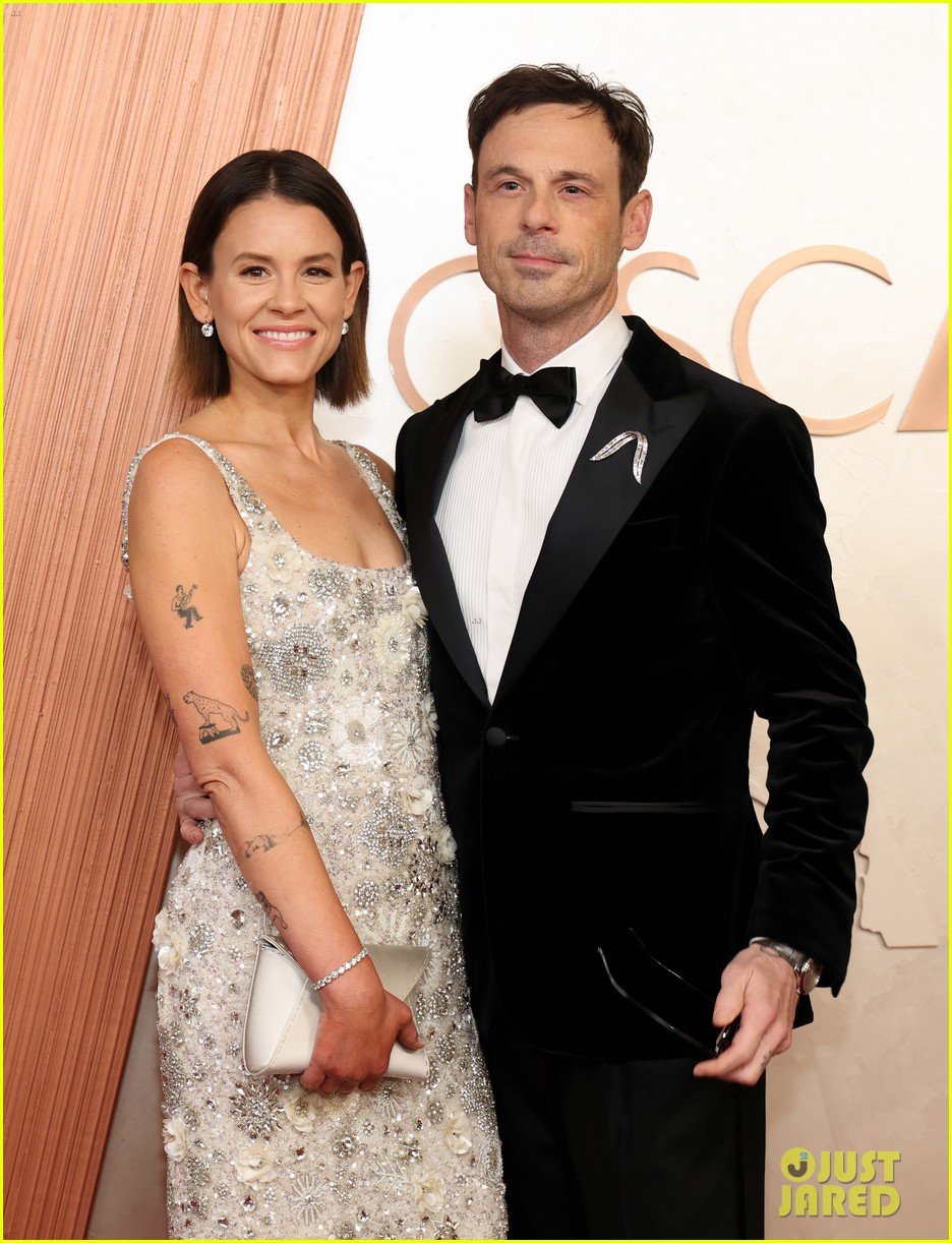 Edward Norton Holds Hands with Wife Shauna Robertson at Oscars 2025 ...