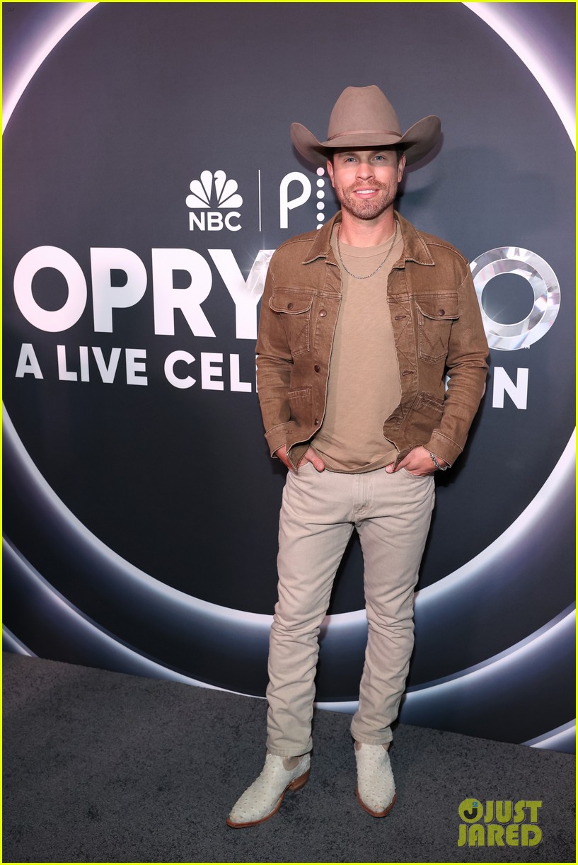 Carrie Underwood Joins Blake Shelton, Gwen Stefani, & More at Opry 100: A Live Celebration ...