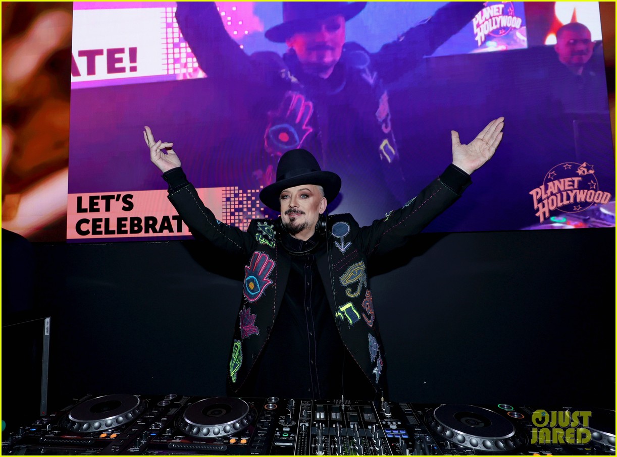 Pete Davidson, Patrick Schwarzenegger & Many More Celebrate Grand ...