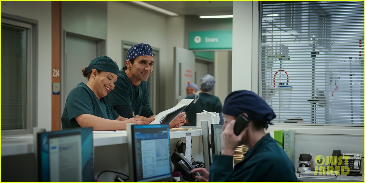 Netflix Enters Medical Drama Realm with 'Pulse' - Watch the Trailer ...