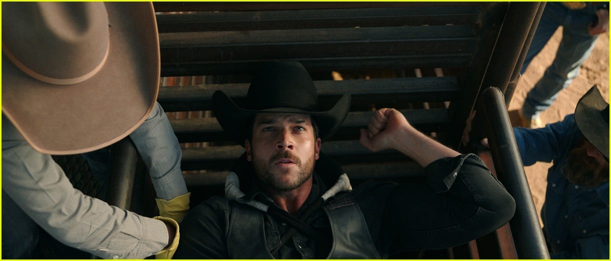 Minka Kelly & Josh Duhamel Star in Netflix's 'Ransom Canyon' Trailer ...