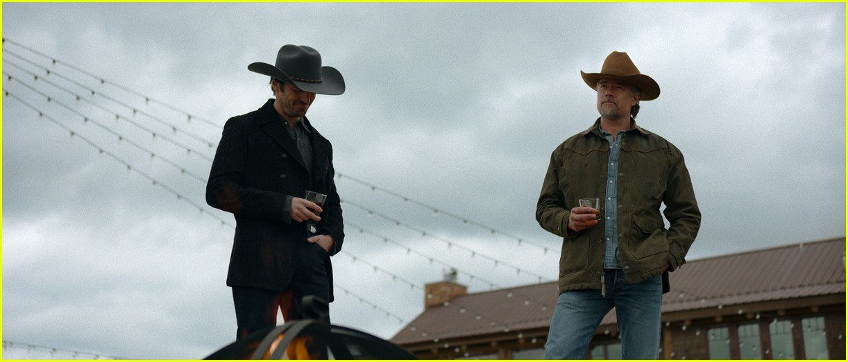 Minka Kelly & Josh Duhamel Star in Netflix's 'Ransom Canyon' Trailer ...