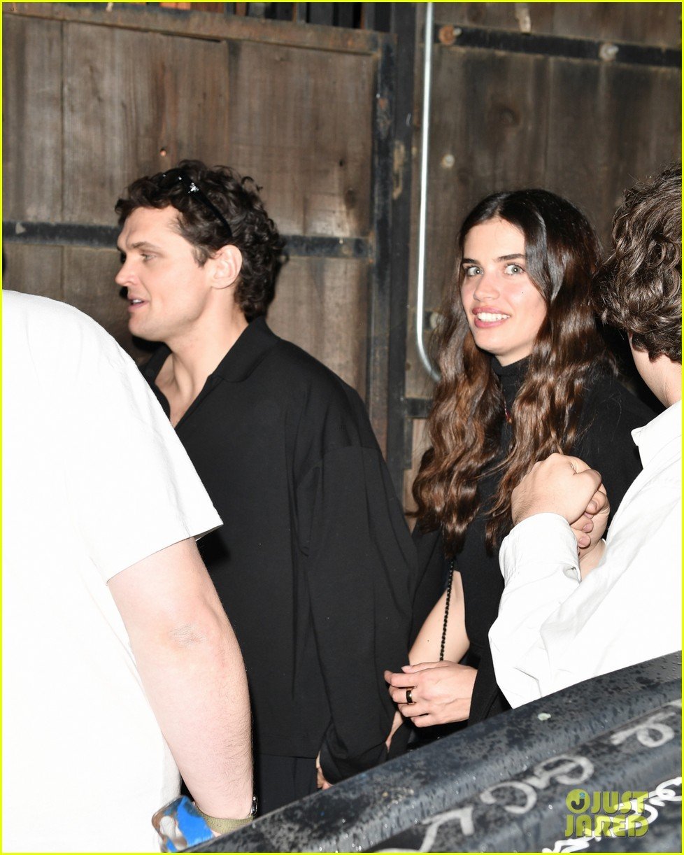 Sara Sampaio Supports Boyfriend Ray Nicholson at 'Borderline' Screening ...