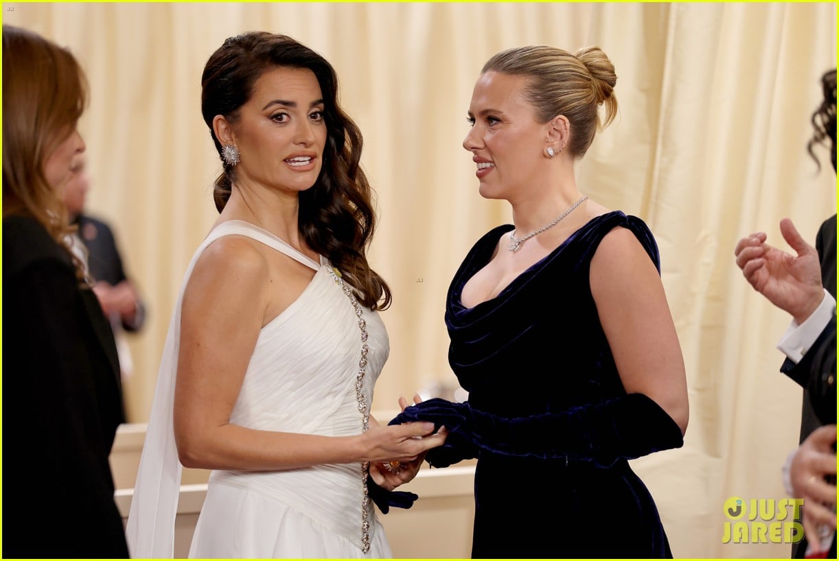 Who Is Scarlett Johansson's Oscars 2025 Date? Meet Joe Machota!: Photo ...