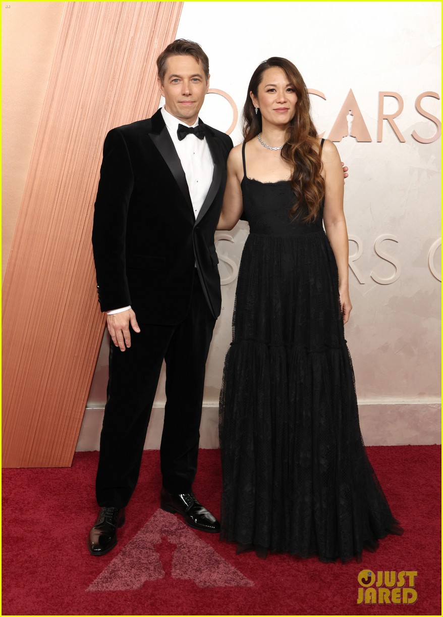 'Anora' Wins Best Picture at Oscars 2025, Director Sean Baker Makes History with Four Wins in ...