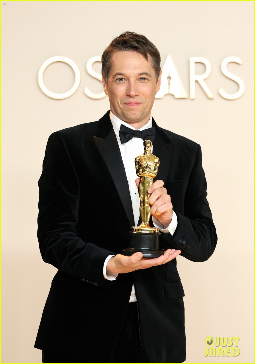 'Anora' Wins Best Picture at Oscars 2025, Director Sean Baker Makes History with Four Wins in ...