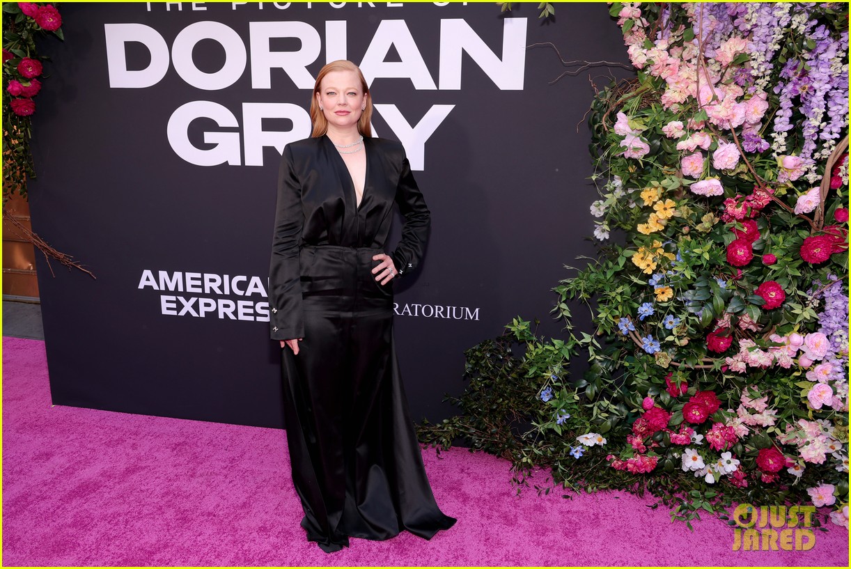 Sarah Snook Gets Support from 'Succession' Family, Including a Kieran ...