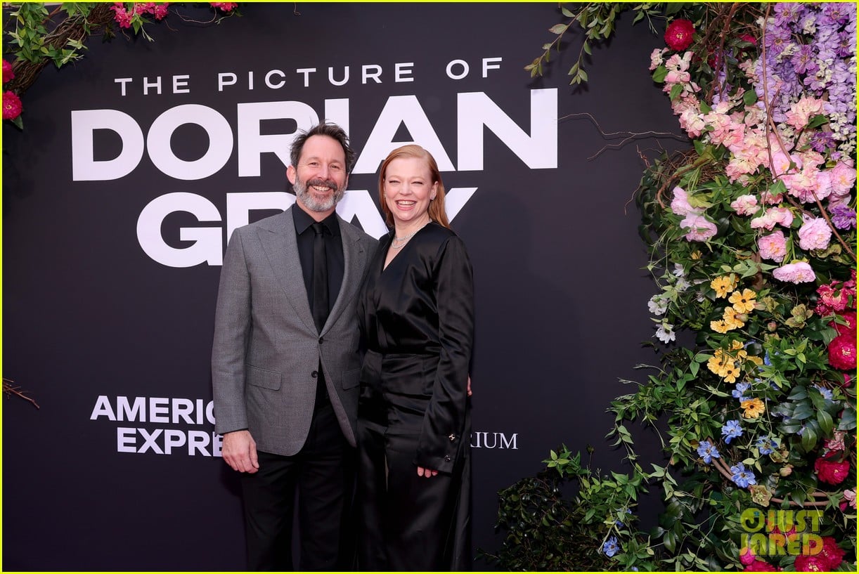 Sarah Snook Gets Support from 'Succession' Family, Including a Kieran ...