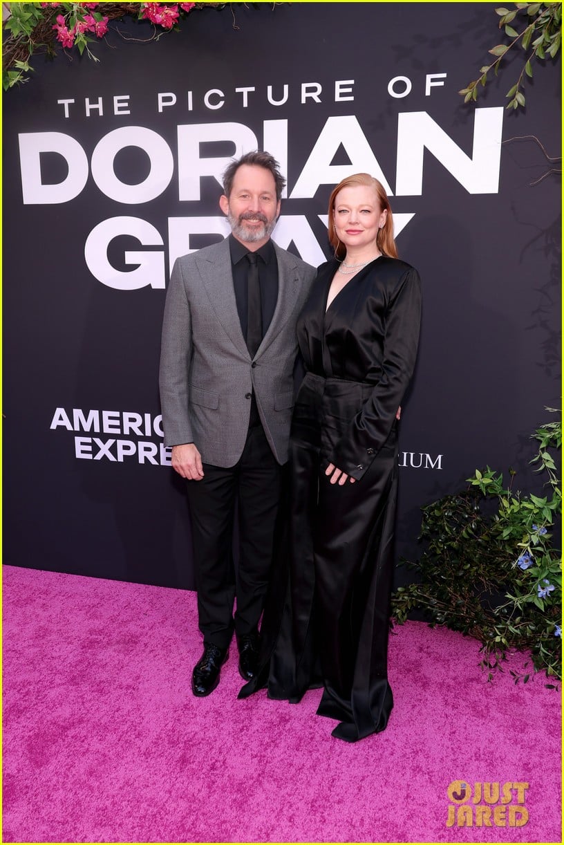 Sarah Snook Gets Support from 'Succession' Family, Including a Kieran ...