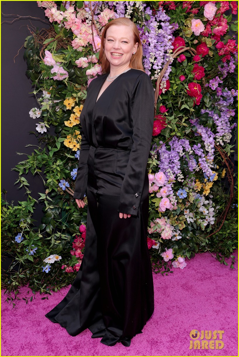 Sarah Snook Gets Support from 'Succession' Family, Including a Kieran ...