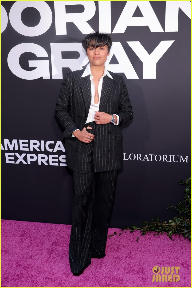 Sarah Snook Gets Support from 'Succession' Family, Including a Kieran ...