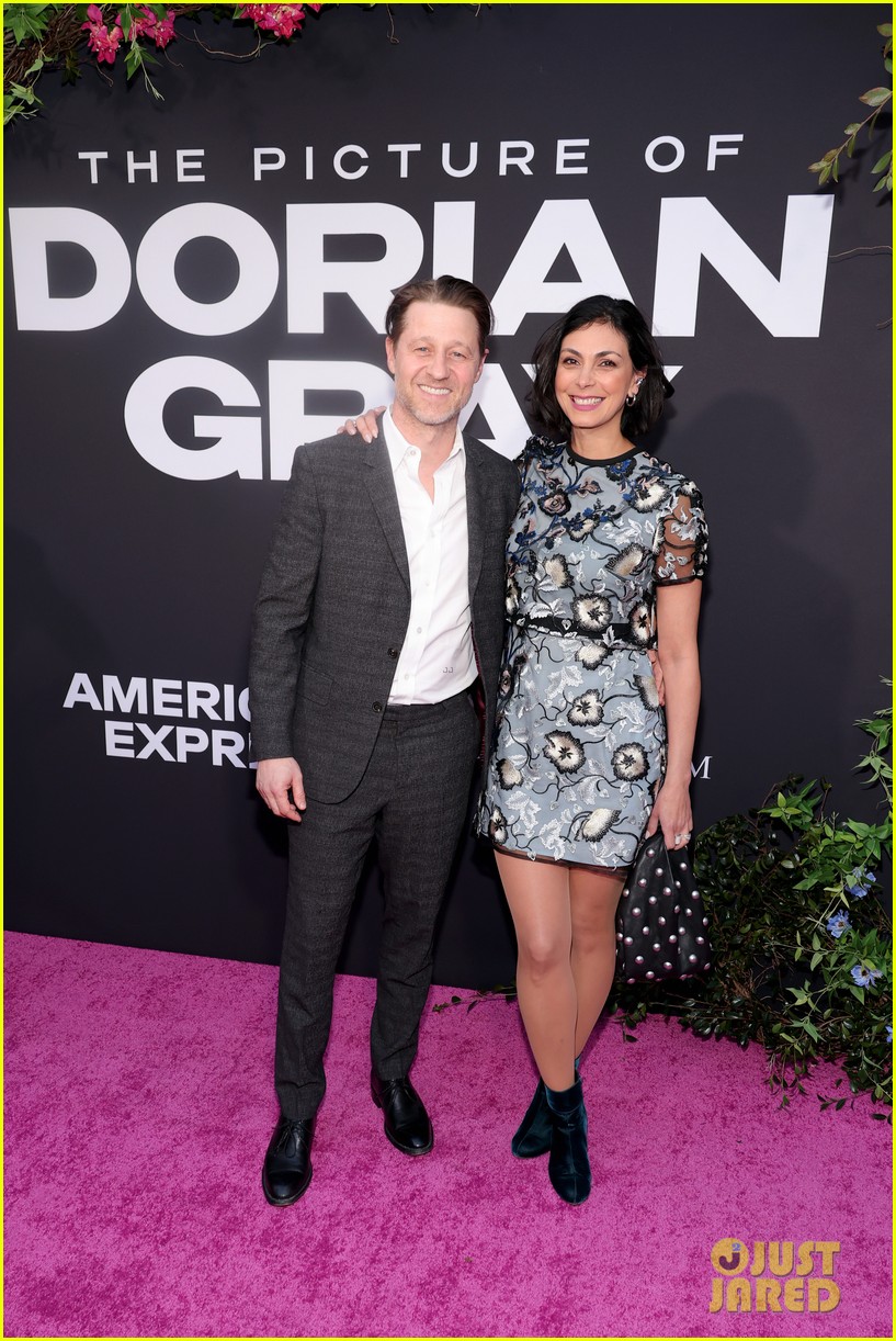 Sarah Snook Gets Support from 'Succession' Family, Including a Kieran ...