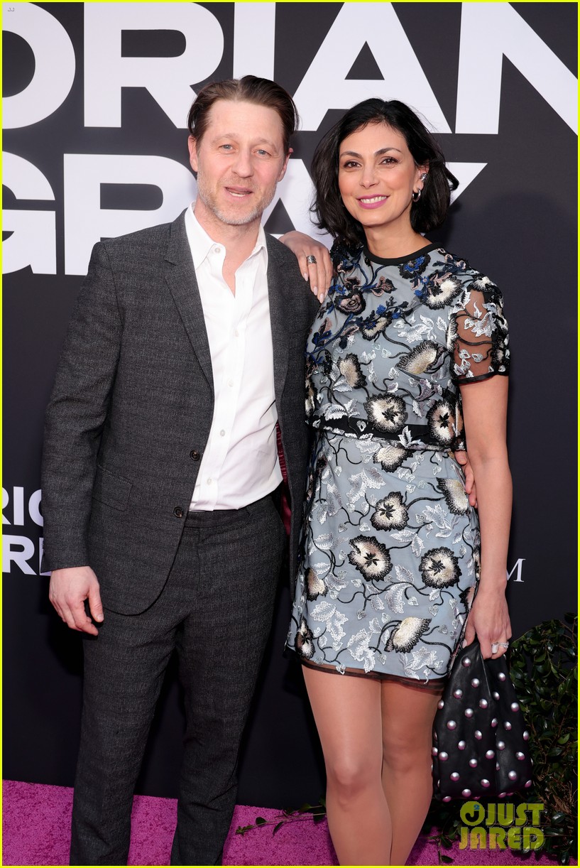 Sarah Snook Gets Support from 'Succession' Family, Including a Kieran ...