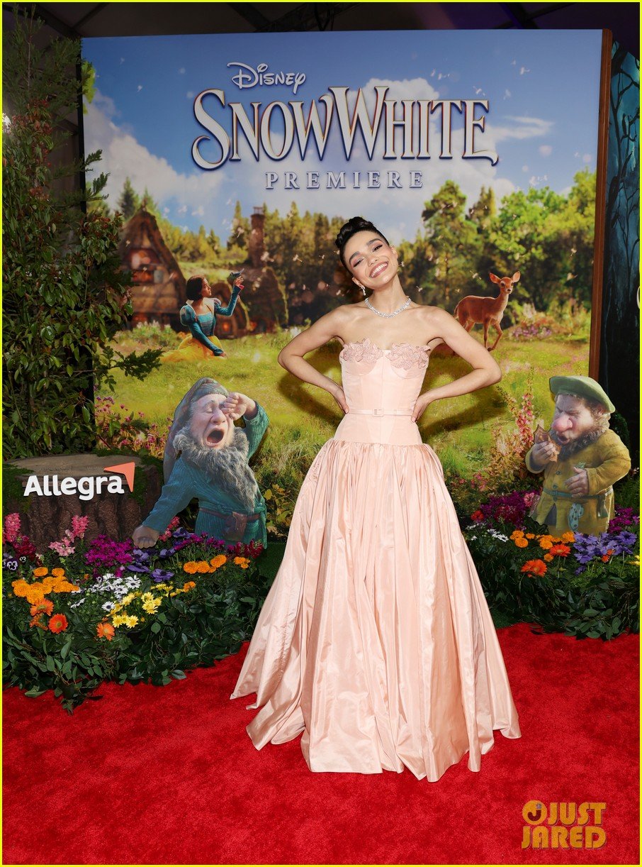 Rachel Zegler & Gal Gadot Attend Scaled Back 'Snow White' Premiere In Los Angeles: Photo 5137506 ...