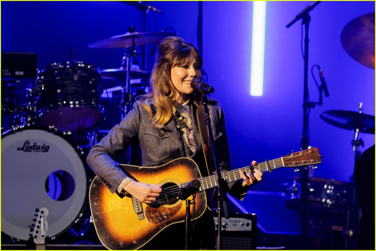 Ringo Starr's CBS Concert Lineup: Every Performer for 'Ringo & Friends at the Ryman': Photo ...