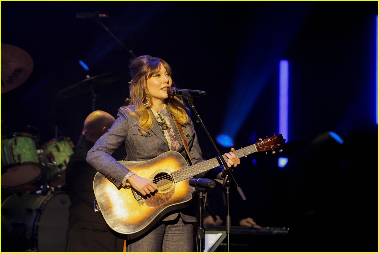 Ringo Starr's CBS Concert Lineup: Every Performer for 'Ringo & Friends at the Ryman': Photo ...